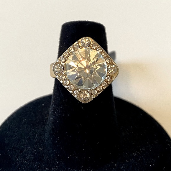 Charming Charlie | Jewelry | Nwt Charming Charlie Gold Crystal Ring Sz ...